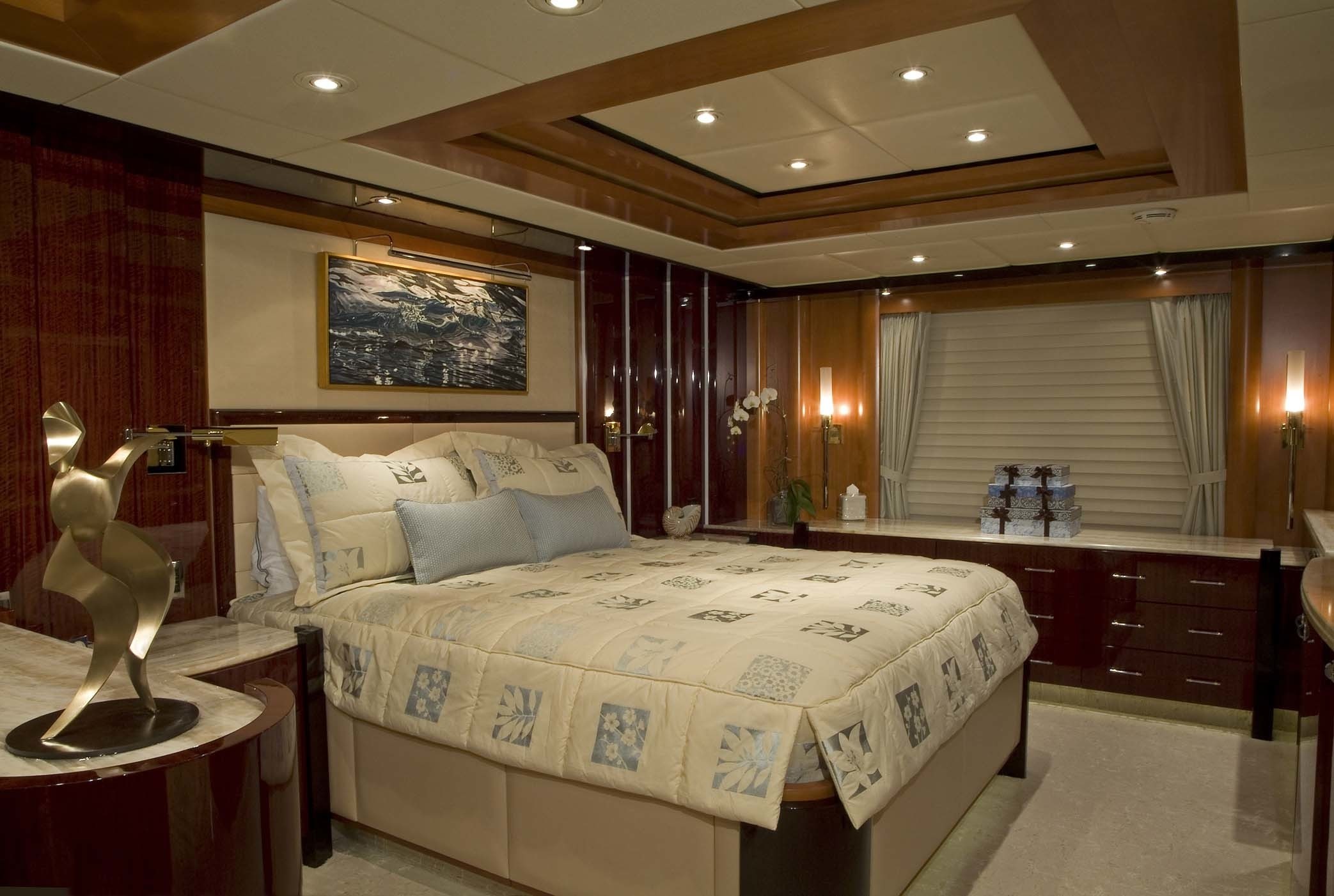 Yacht REEF CHIEF, Trinity Yachts | CHARTERWORLD Luxury Superyacht Charters